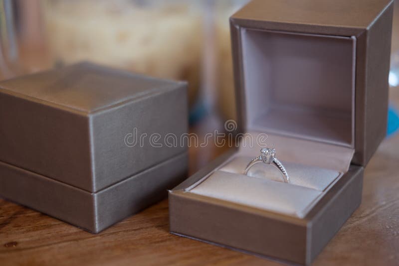 Diamond engagement ring stock image. Image of shape, life - 98582305