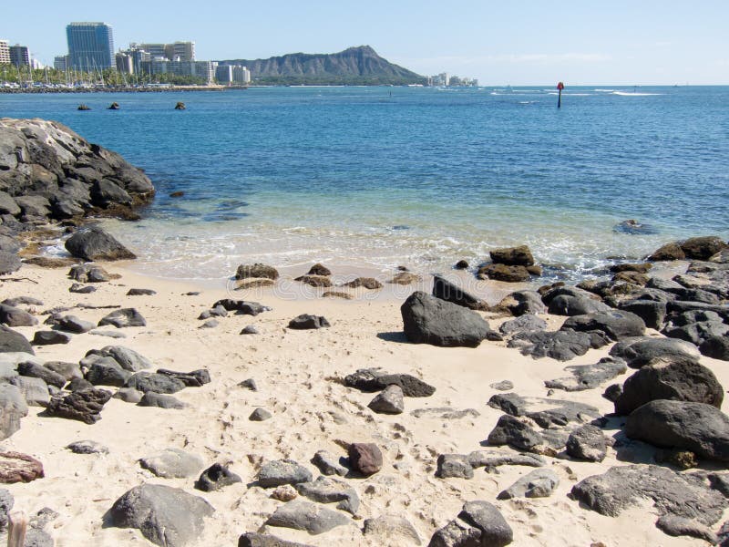 Diamond Head from Waikiki stock photo. Image of travel - 31371946