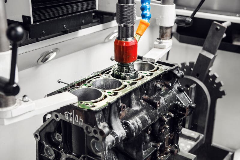 Diamond Honing of Engine on CNC Machine. Cylinder Boring Engine Machine ...