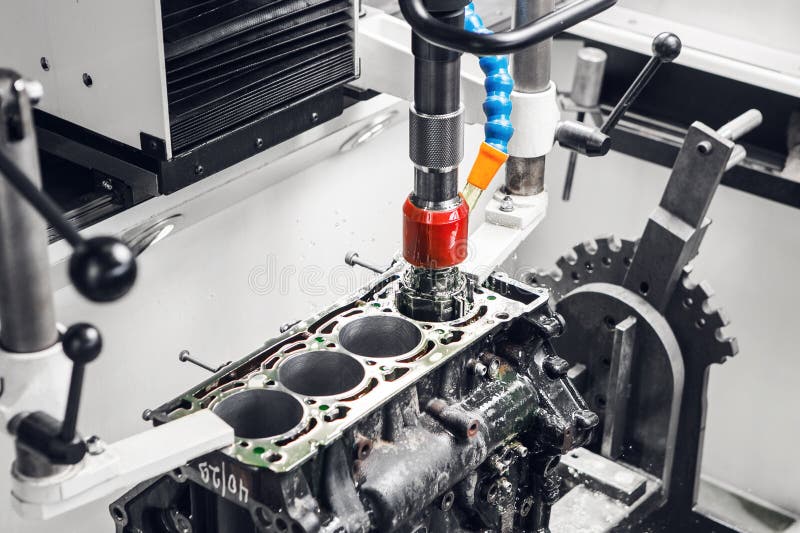 Diamond Honing of Engine on CNC Machine. Cylinder Boring Engine Machine ...