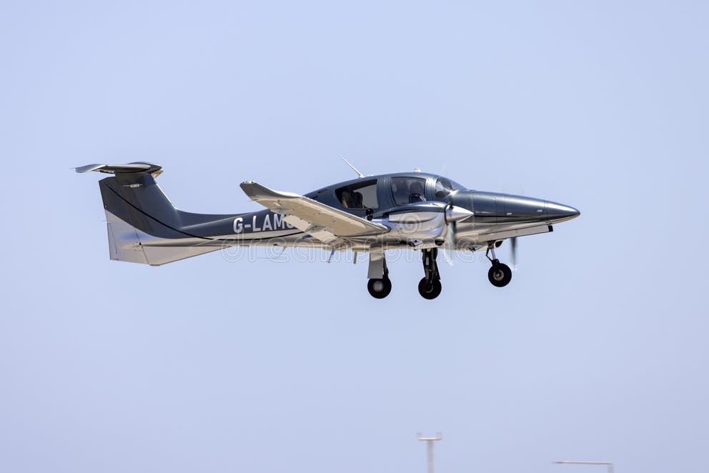 Diamond Light Twin Engine Aircraft Editorial Image - Image of power ...