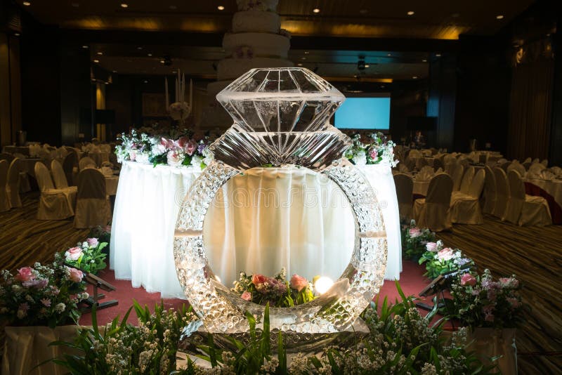 Diamond ring ice sculpture editorial stock image. Image of wedding ...