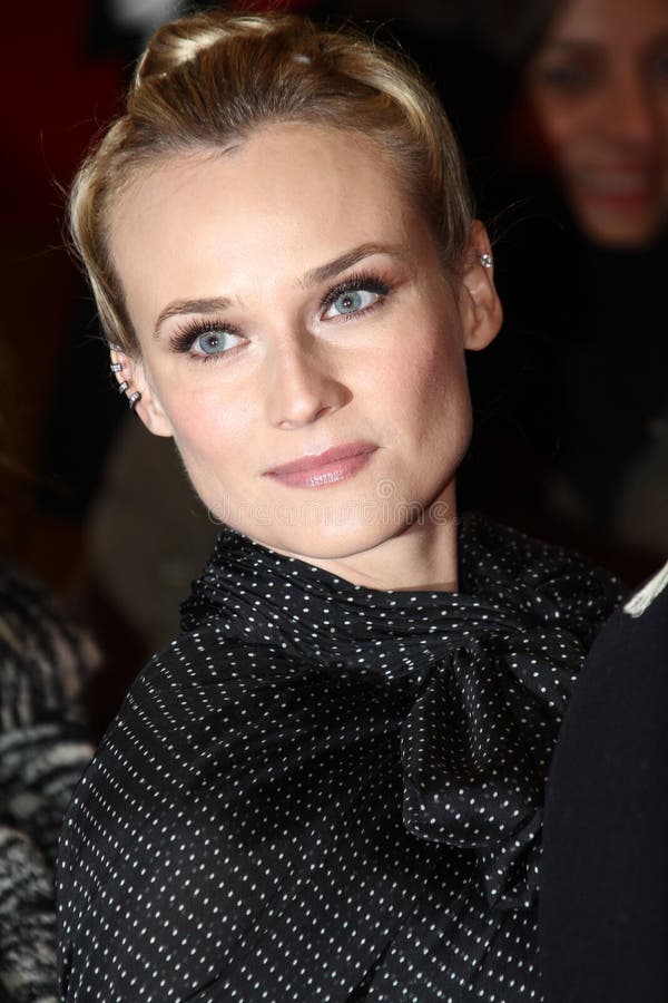 Elisha Cuthbert editorial photography. Image of movie - 23188292