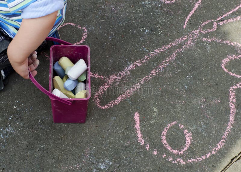 Dibujo de tiza foto de archivo. Imagen de tizas, mariposa - 45004448