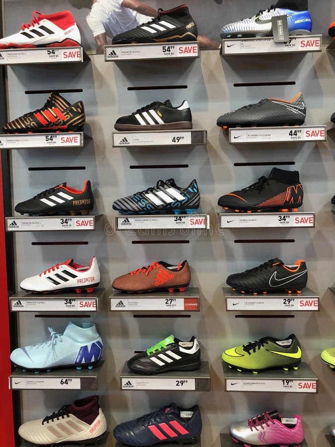 Dick`s Sporting Goods editorial photography. Image of bats - 115764847