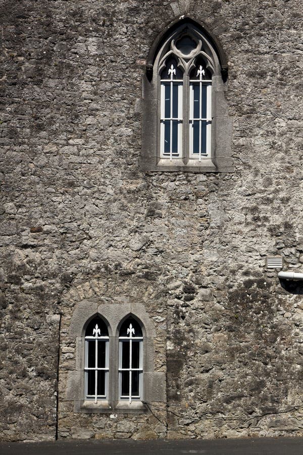 Die Adare-Abtei in Der Limerick-Grafschaft, Irland Europa Stockfoto ...