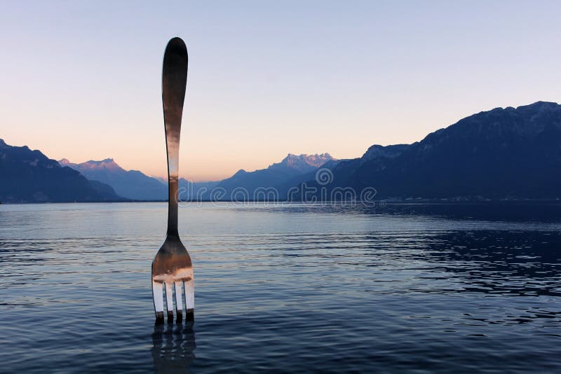 Die Gabel, Vevey, Die Schweiz Redaktionelles Foto - Bild von statue ...