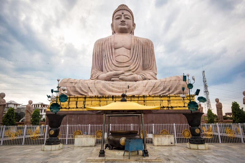 Die Große Buddha-Statue in Bodhgaya, Indien Stockbild - Bild von ...