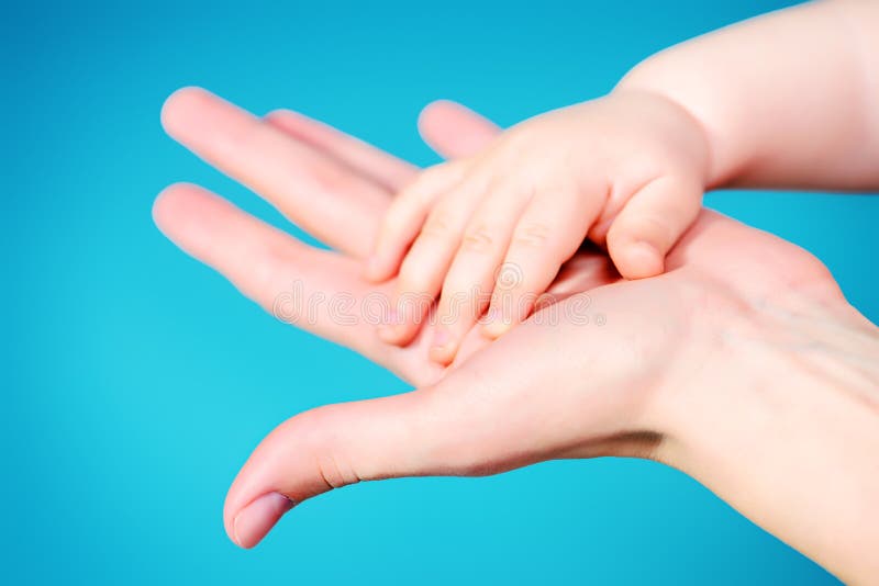 Die Hand der Mutter stockbild. Bild von nahaufnahme, konzept - 41452957
