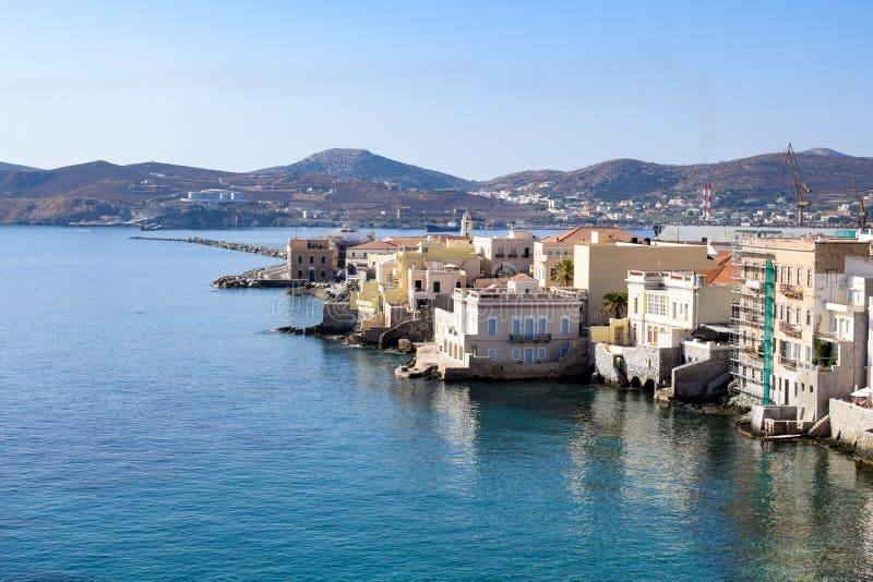 Die Insel von Syros stockbild. Bild von griechenland - 106351327