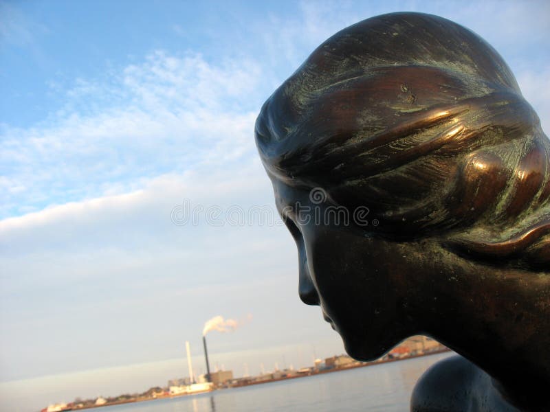 Die kleine Nixe redaktionelles stockfotografie. Bild von tourist - 989797