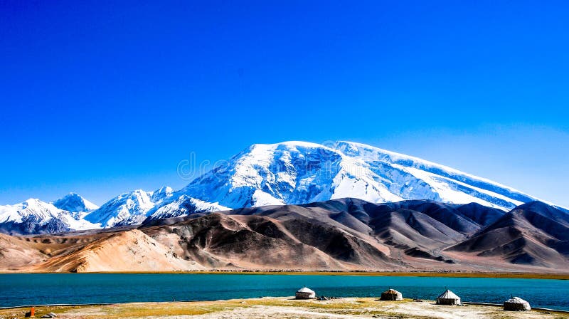 Die Pamir-Hochebene in Xinjiang, China Stockfoto - Bild von tour, wiese ...