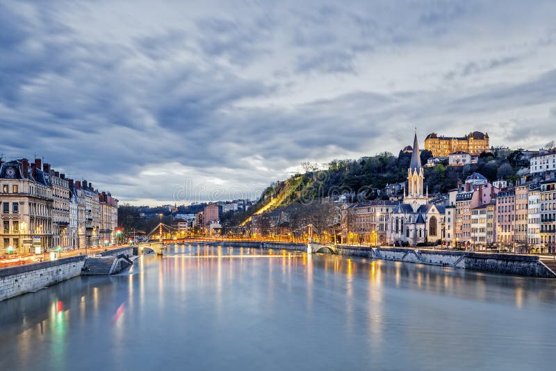 Der Fluss Saône in Lyon am Abend Stockfoto - Bild von sonnenuntergang ...