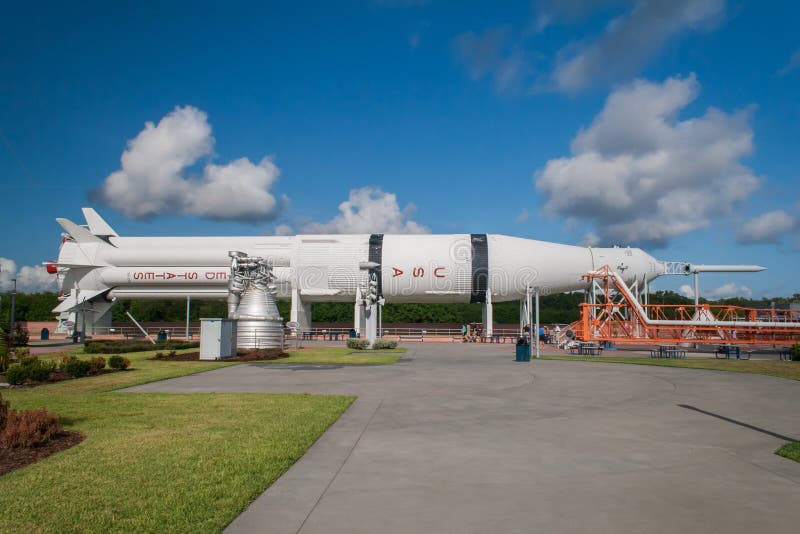 Die Saturn-V-Rakete NASA redaktionelles stockbild. Bild von kennedy ...
