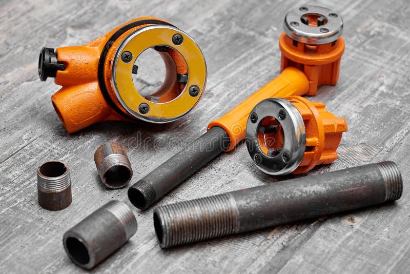 Die Stock and Die Professional Tool for Cutting Threads on Pipes, Studs ...