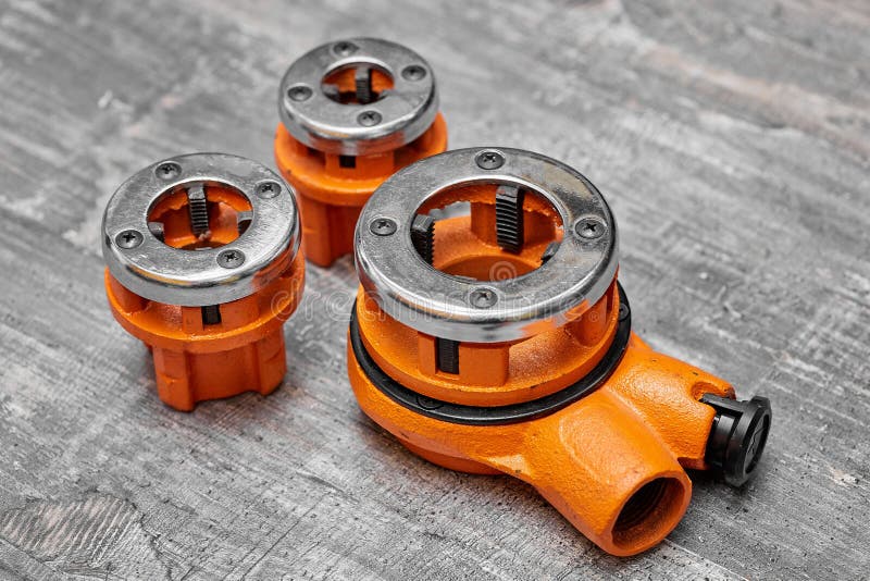 Die Stock and Die Professional Tool for Cutting Threads on Pipes, Studs ...