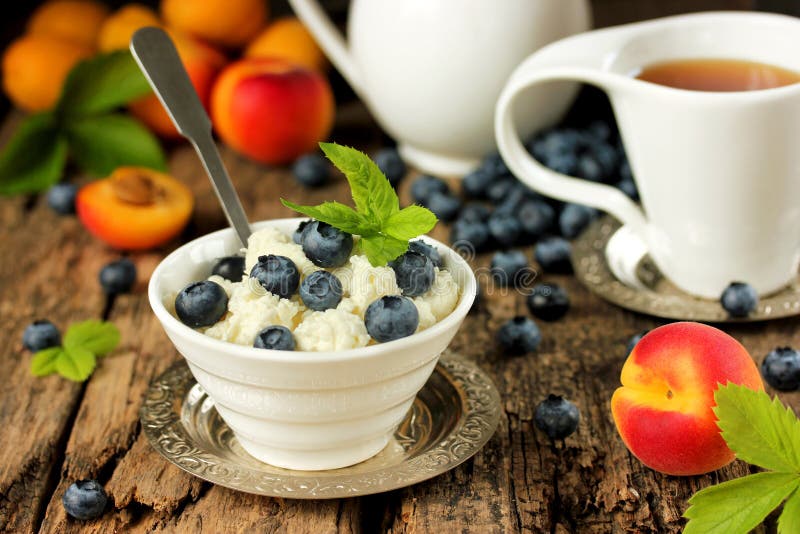 Dieetdessert Van Kwark Met Bessen Stock Afbeelding - Image of leven ...