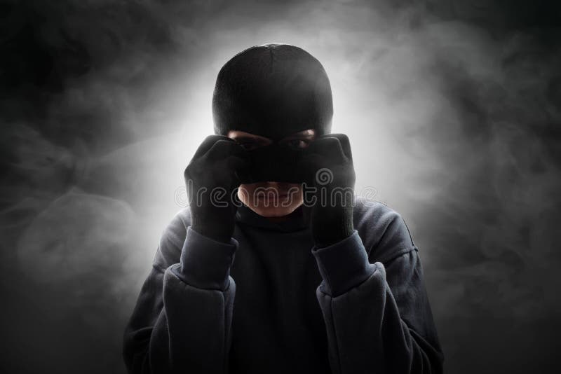 De Dief Die Zwarte Handschoenen Dragen Roept De Intercom Met De Camera ...