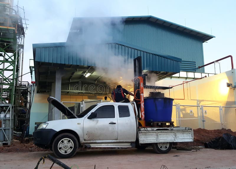 Electrical Load Test by a Saltwater Dummy Load. Stock Photo - Image of ...