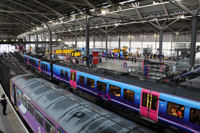 Diesel Multiple Unit Trains Leeds Railway Station Editorial Photography ...