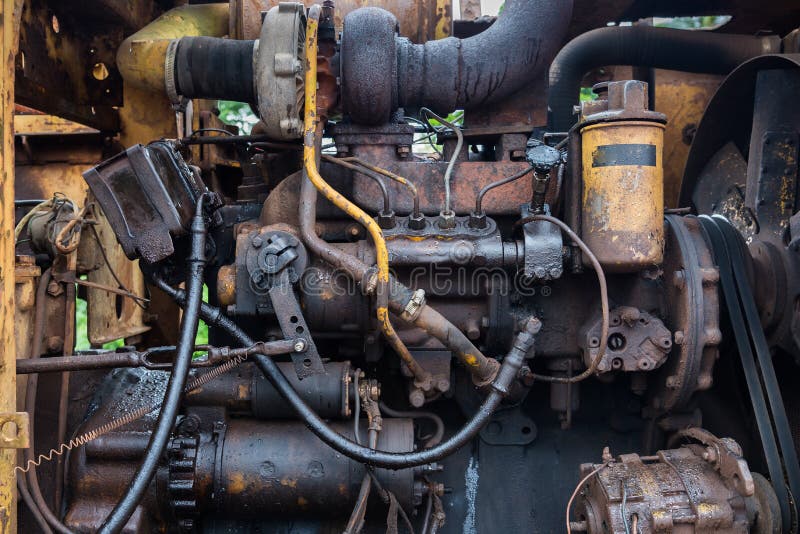 Gammal Diesel- Traktormotor Arkivfoto - Bild av teknik, motor: 28956910