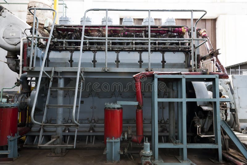 Dieselreservegenerator stockbild. Bild von spannung, kraftstoff - 19311129