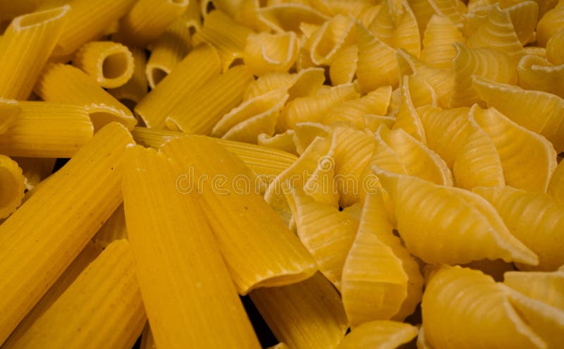 Diferentes Tipos E Formas De Massas Italianas Secas. Fundo De Massa ...