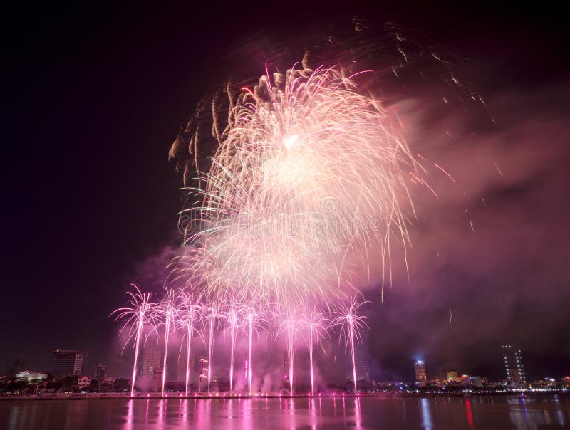 DIFF Da Nang International Fireworks Festival 2017 Vietnam Jun 2017 ...