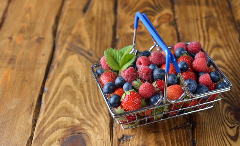 Different Berries in a Basket Stock Image - Image of snack, cooking ...