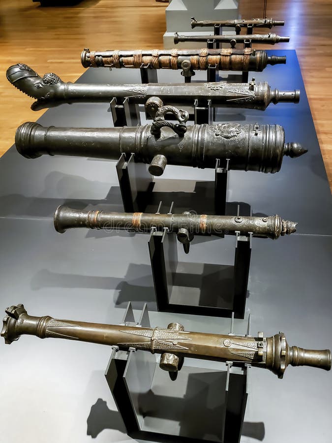 Different Cannon Types and Sizes from the 16th Century Editorial ...