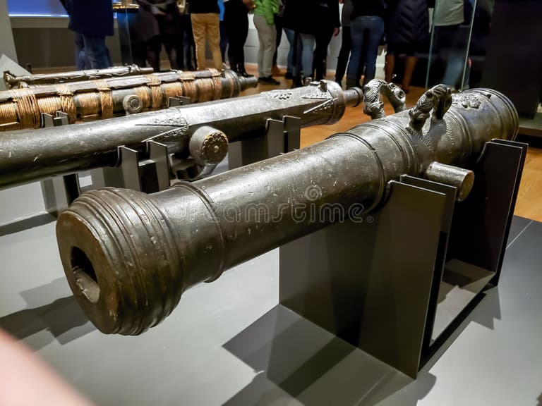 Different Cannon Types and Sizes from the 16th Century on Display ...