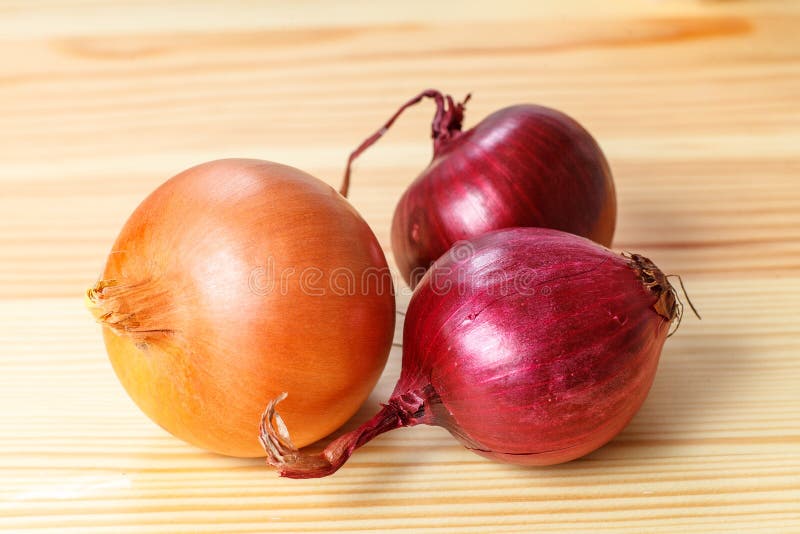 Different onion table stock image. Image of onions, gold - 65708951