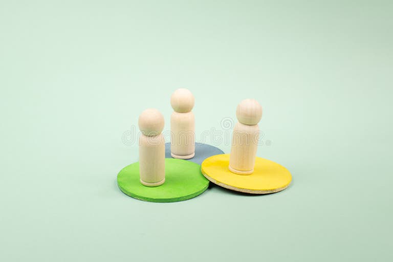 Different Opinion, Overcome Boundary, Negotiation, Political Confrontation, Discussion ...