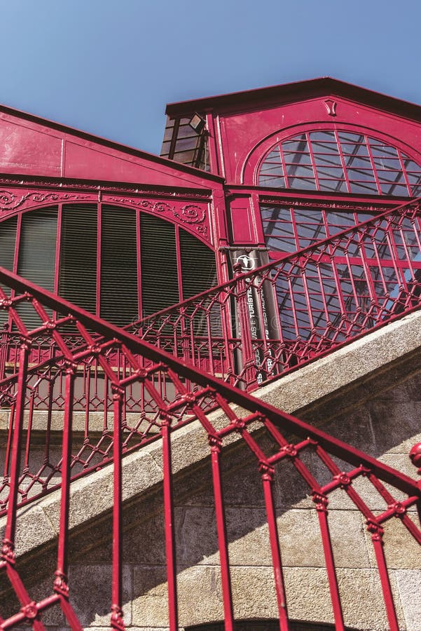 Diagonal Perspective Architecture Stock Photo - Image of concept ...