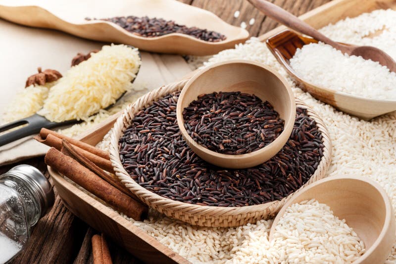 Different rice varieties stock photo. Image of brown - 161741168