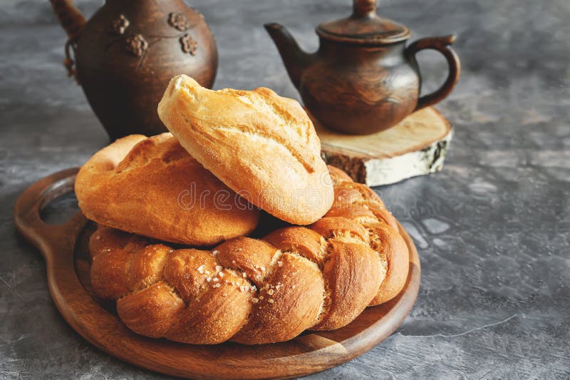 Different Types of Bread - Kalacha, Hala - Braided Loaf with Coarse ...