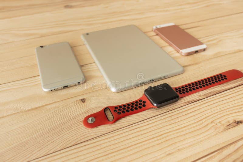 Different Types of Mobile, Tablet and Smartwatch of Last Generation ...