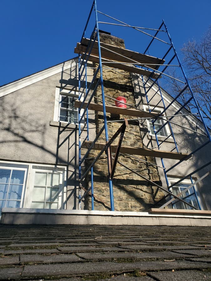 Difficult Scaffolding Build Stock Image - Image of mast, difficult ...