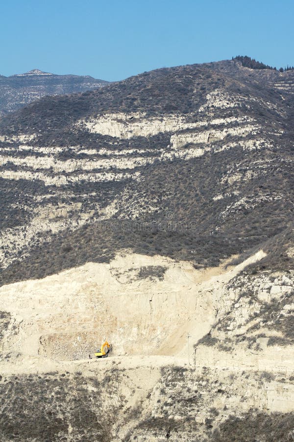 Dig mountain stock image. Image of work, mountain, mountains - 36576935