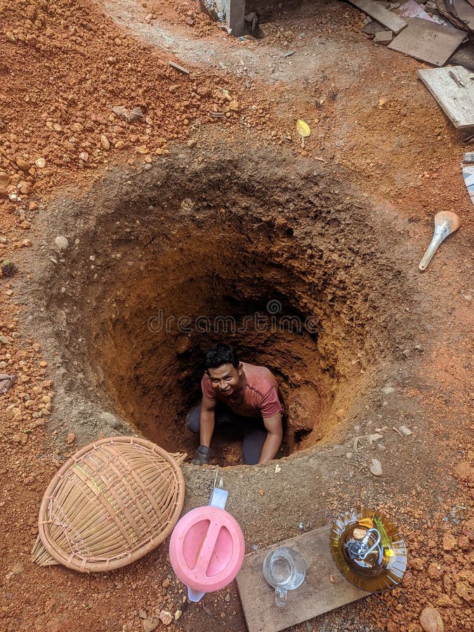 Dig wells manually stock image. Image of wall, floor - 312213377