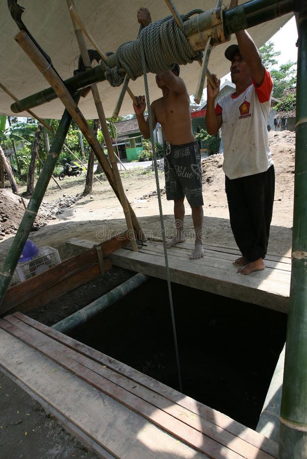Digging editorial stock image. Image of digging, village - 32204789