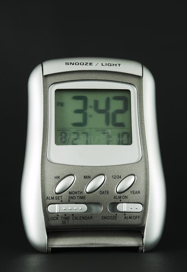 8:33 Digital Klocka Med Dramatisk Bakgrund Arkivfoto - Bild av siffror ...