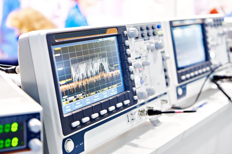 Digital Storage Oscilloscope Stock Image - Image of digital, screen ...