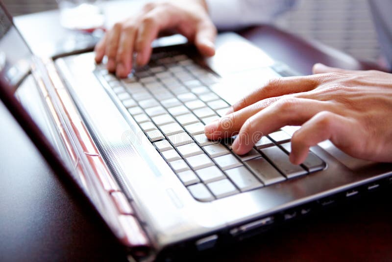 Digitare immagine stock. Immagine di computazione, tastiera - 15104551