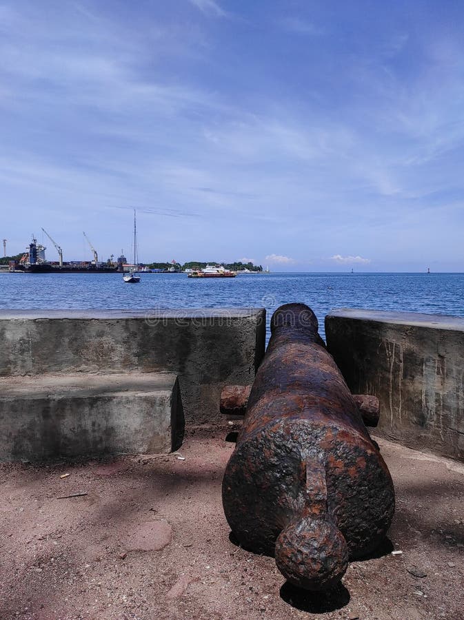 Dili Cannon at Dili Harbor, Timor-Leste. Stock Photo - Image of water ...