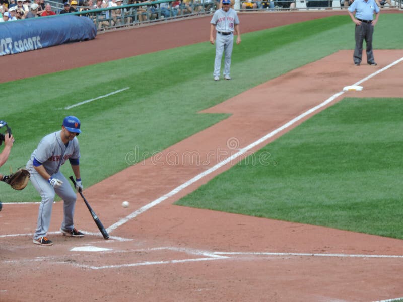 Dillon Gee editorial photo. Image of throw, baseball - 32324121