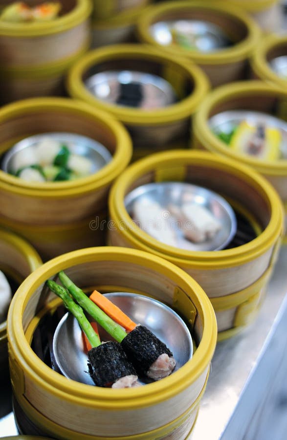 Dim sum in bamboo steamer stock image. Image of dumpling - 40375825