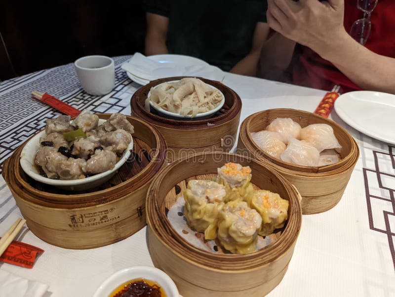 Dim Sum Chinese Appetizer Tapas Stock Image - Image of dinner, fish ...