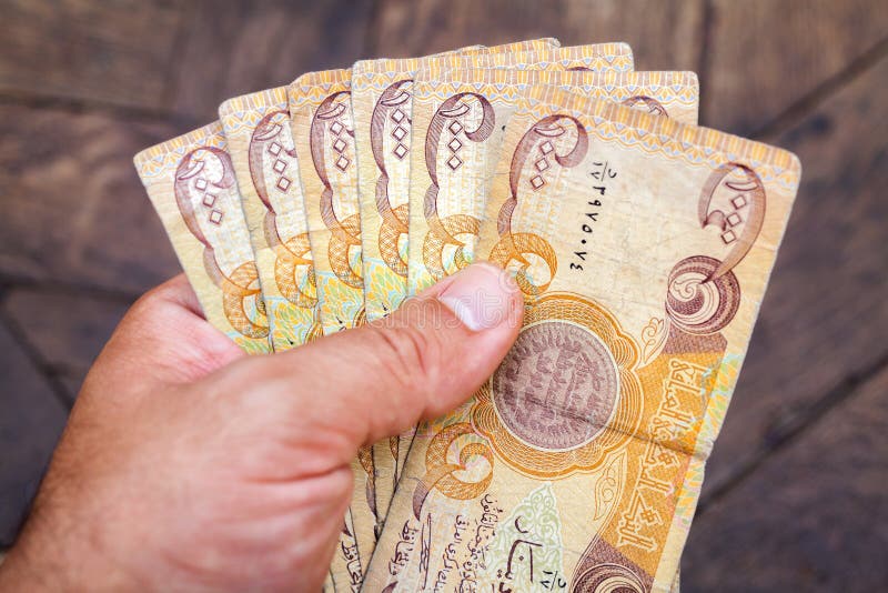 Iraq 1000 Dinar Notes CBI stock photo. Image of background - 21384488