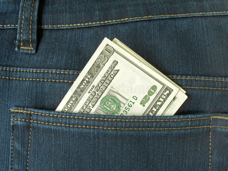 Dinero en bolsillo foto de archivo. Imagen de empuje, multiplicidad ...